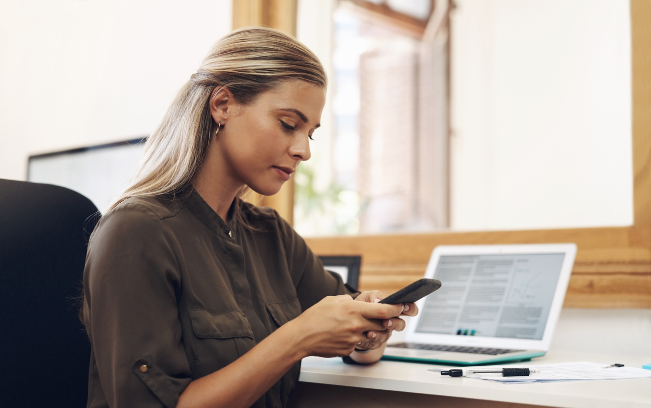 Inform and engage employees - 3 strategies to transform internal ...